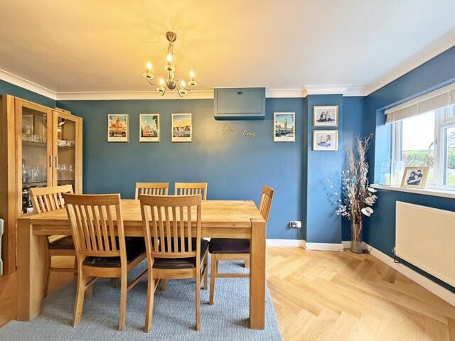 House 4 Bedroom For Sale Pontypridd Pontypridd 420000 ELS100854864
