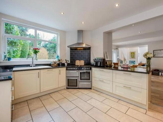 House 4 Bedroom For Sale Petersfield Petersfield 750000 ES100733936