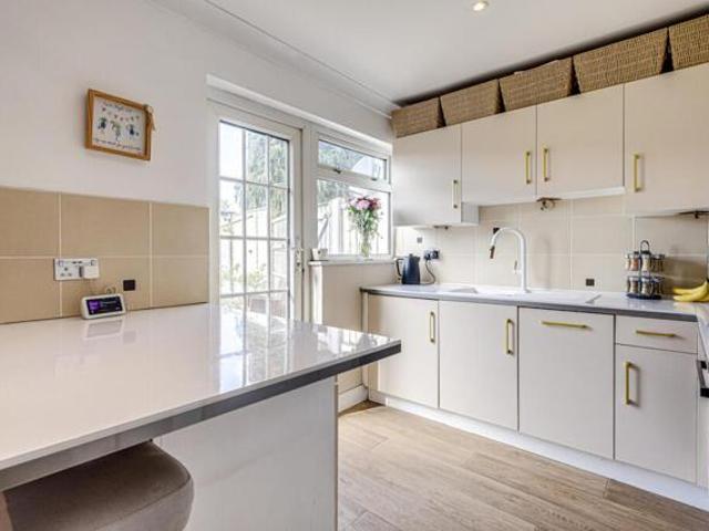 House 4 Bedroom For Sale Rochford Essex 385000 ELS101678024