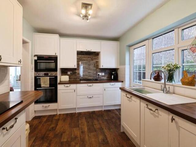 House 4 Bedroom For Sale Rochford Essex 500000 ES101931541
