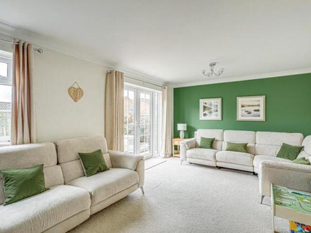 House 4 Bedroom For Sale Rayleigh Essex 500000 ES98278095