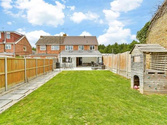 House 4 Bedroom For Sale Rainham Great London 500000 ES98930020
