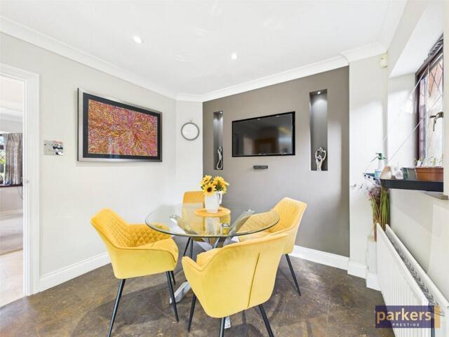 House 4 Bedroom For Sale Reading Wokingham 1150000 ELS99290181