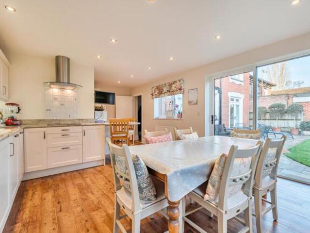 House 4 Bedroom For Sale Reading Wokingham 900000 ES99986497