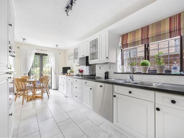 House 4 Bedroom For Sale Reading Berkshire 985000 ES101678696