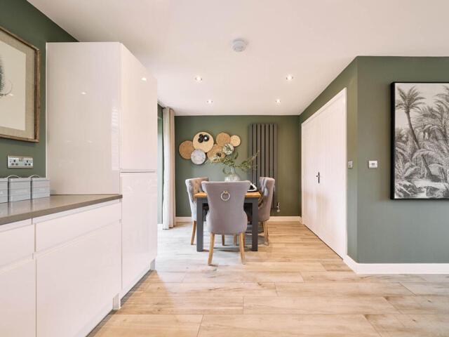 House 4 Bedroom For Sale Redditch Worcestershire 450000 ES101996162