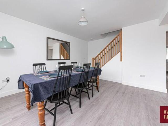 House 4 Bedroom For Sale Wokingham Berkshire 695000 ES101674828