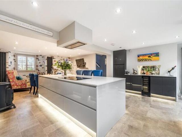 House 4 Bedroom For Sale Wokingham Wokingham 875000 ELS98612190