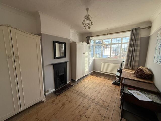 House 4 Bedroom For Sale Walton On The Naze Essex 299995 ES101856053
