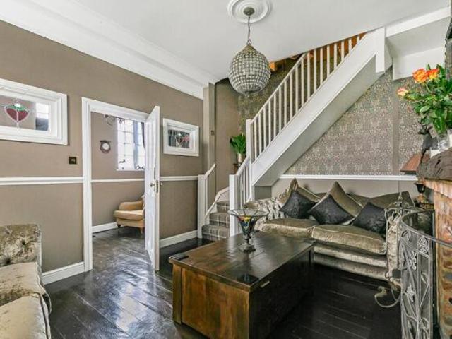 House 4 Bedroom For Sale Ware Hertfordshire 800000 ES100733519