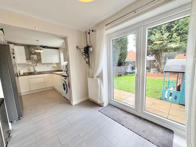 House 4 Bedroom For Sale Warwickshire Warwickshire 340000 ES100426629