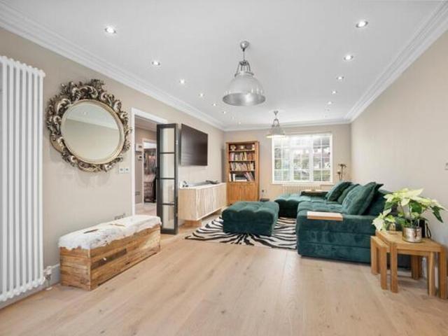 House 4 Bedroom For Sale Weybridge Surrey 1800000 ES98477165
