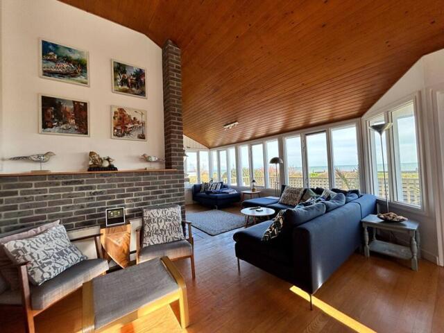 House 4 Bedroom For Sale West Sussex West Sussex 1195000 ES99203904