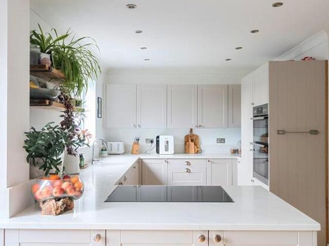 House 4 Bedroom For Sale West Sussex West Sussex 499950 ES99986524