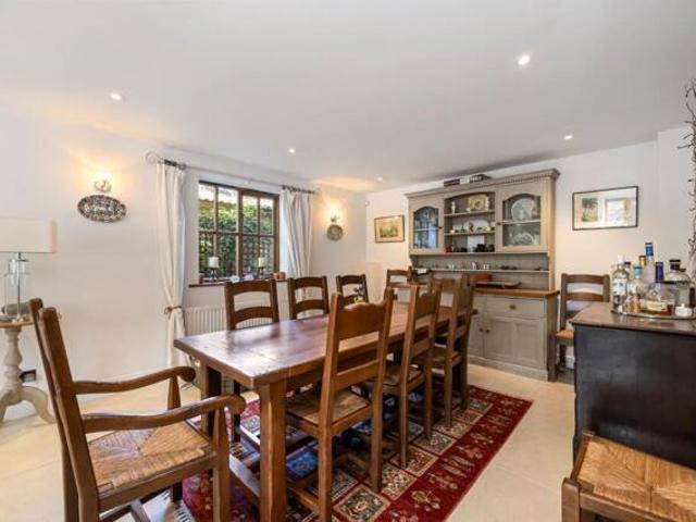 House 4 Bedroom For Sale West Sussex West Sussex 995000 ES101119299