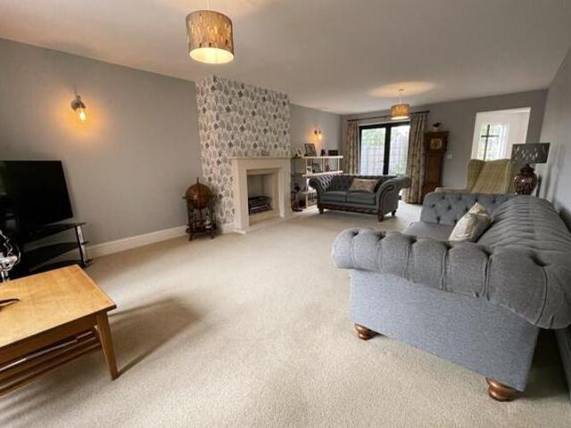 House 4 Bedroom For Sale Westwoodside Westwoodside 485000 ES98649081