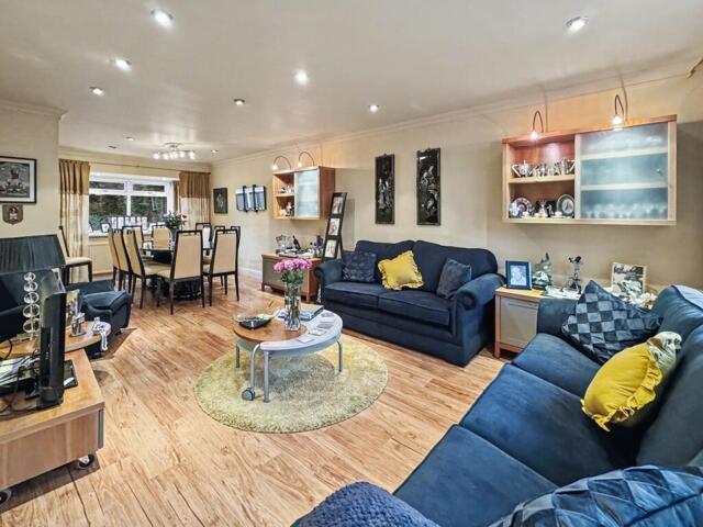 House 4 Bedroom For Sale Whitefield Bury 585000 ELS100398225