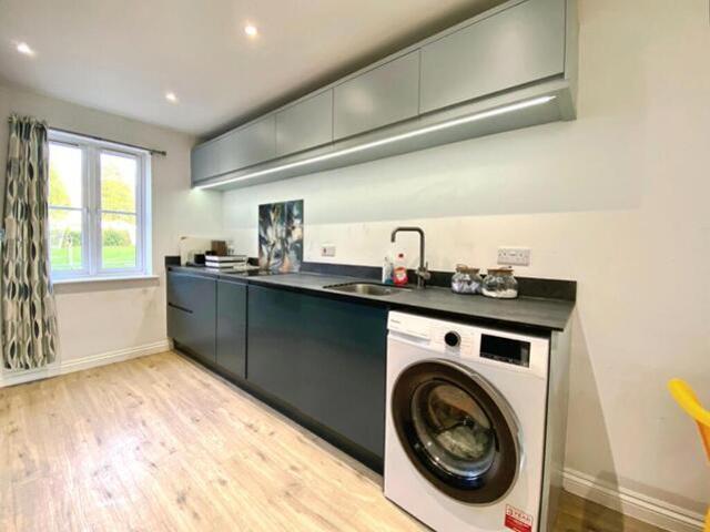 House 4 Bedroom For Sale Witney Oxfordshire 385000 ELS98545663