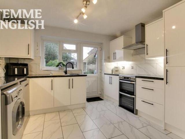 House 4 Bedroom For Sale Wickford Essex 450000 ES100426458