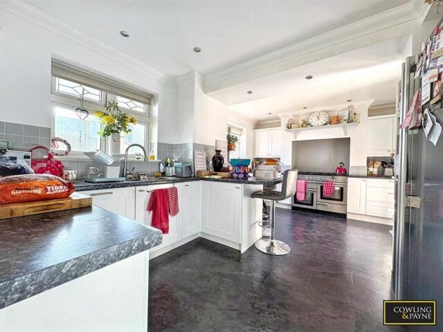 House 4 Bedroom For Sale Wickford Essex 450000 ES98903794