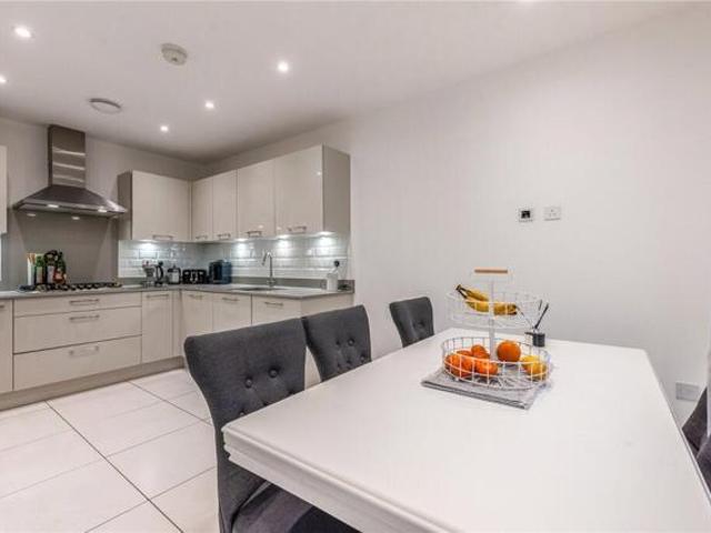 House 4 Bedroom For Sale Winchester Hampshire 675000 ELS101200101