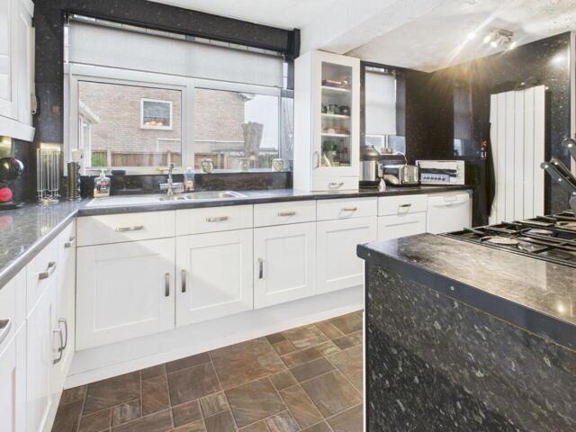 House 4 Bedroom For Sale Winsford Cheshire West And Chester 235000 ELS100648754