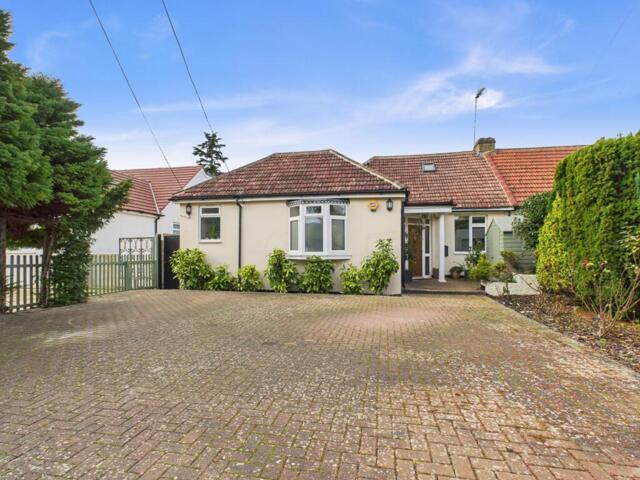 House 4 Bedroom For Sale Wraysbury Surrey 890000 ES100456783