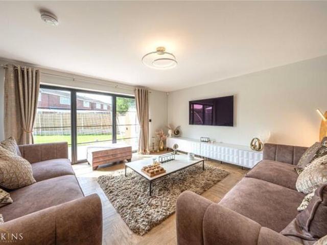 House 4 Bedroom For Sale Tamworth Staffordshire 530000 ELS100917487