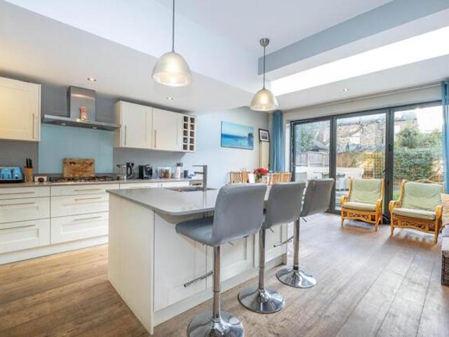 House 4 Bedroom For Sale Teddington Greater London 1295000 ES100881727