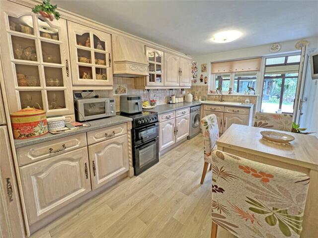House 4 Bedroom For Sale Telford Telford And Wrekin 325000 ELS100733470