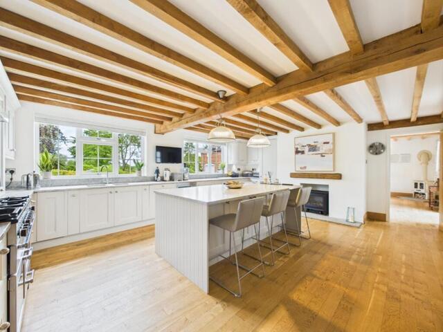 House 4 Bedroom For Sale Thorpe Thorpe 900000 ES99029489