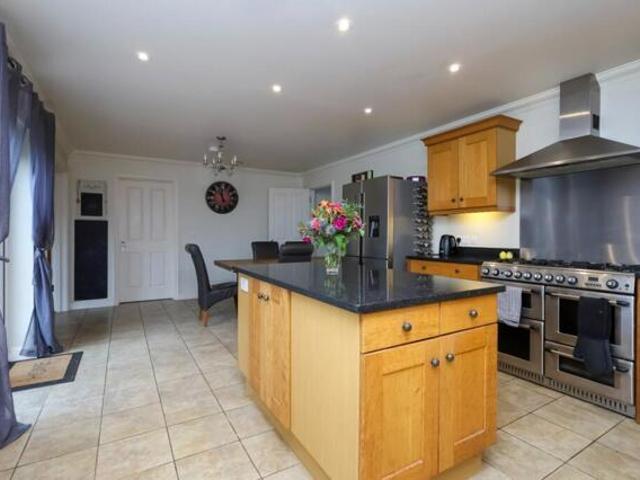 House 4 Bedroom For Sale Uckfield East Sussex 600000 ES100023812