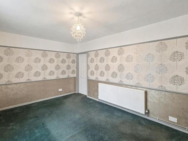 House 4 Bedroom For Sale Uxbridge Greater London 300000 ES98612349