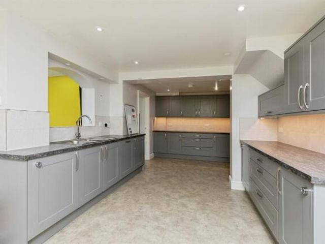 House 4 Bedroom For Sale Yate Bristol 500000 ES100058156