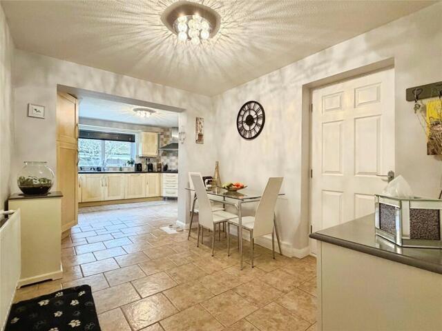 House 4 Bedroom For Sale Yateley Hampshire 800000 ELS98930222