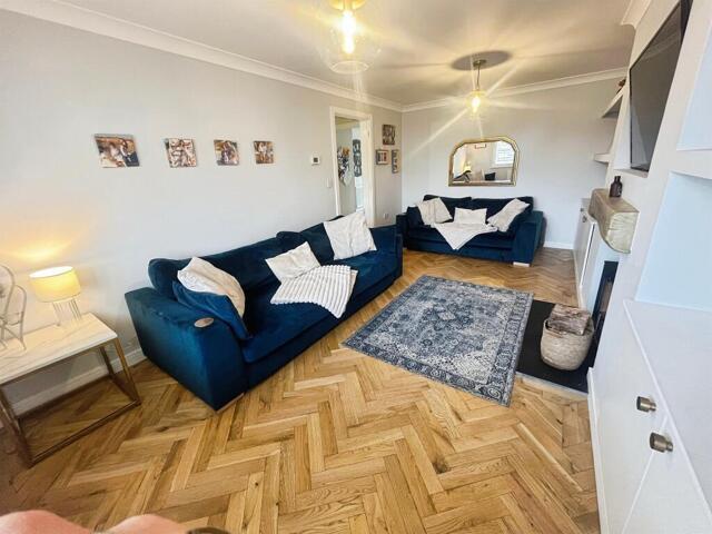 House 4 Bedroom For Sale Ystradowen Ystradowen 400000 ELS99926245