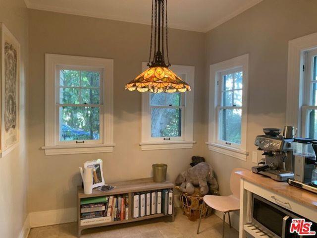 house 4 bedroom, Los Angeles CA 91401 DS88405694