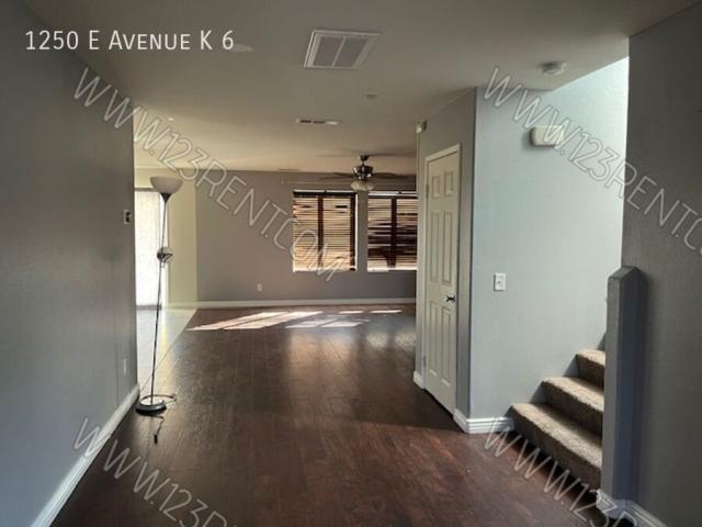 house 4 bedroom, Lancaster CA 93535 DS87905719