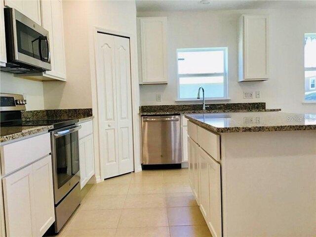 house 4 bedroom, Mascotte FL 34753 DLS89392792