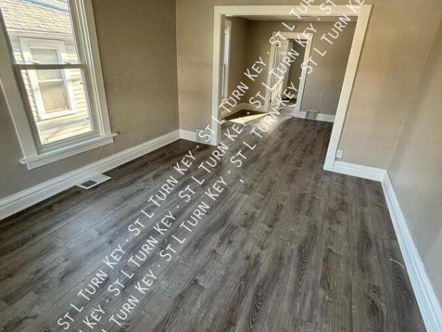 house 4 bedroom, Saint Louis MO 63121 DLS89095007