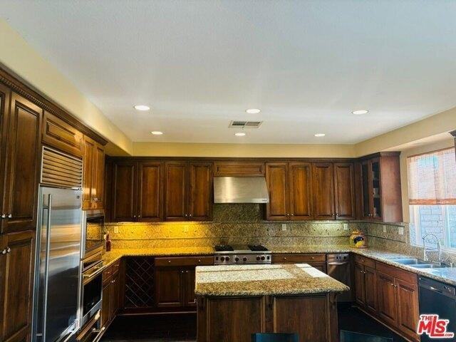 house 4 bedroom, Stevenson Ranch CA 91381 DS88871582