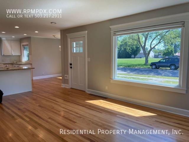 house 4 bedroom, Portland OR 97203 DS88270357