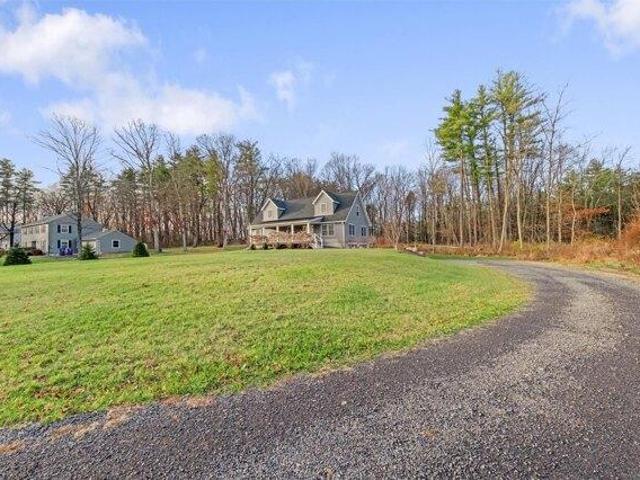 house 4 bedroom, Red Hook NY 12571 DS88323634