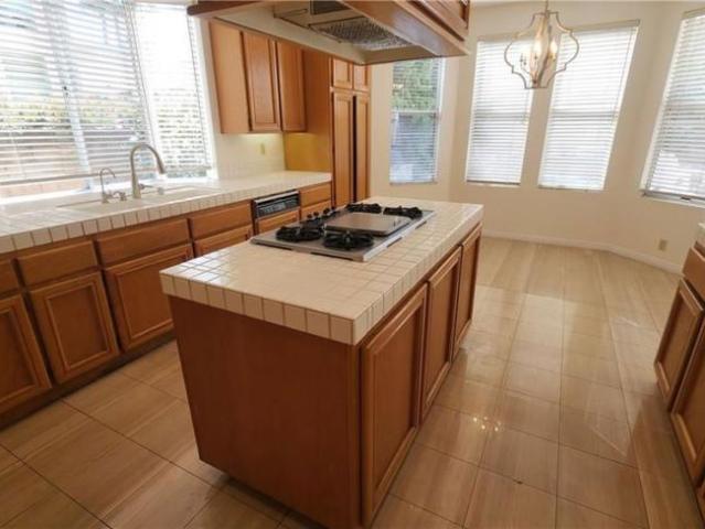 house 4 bedroom, Tustin CA 92782 DS89565997