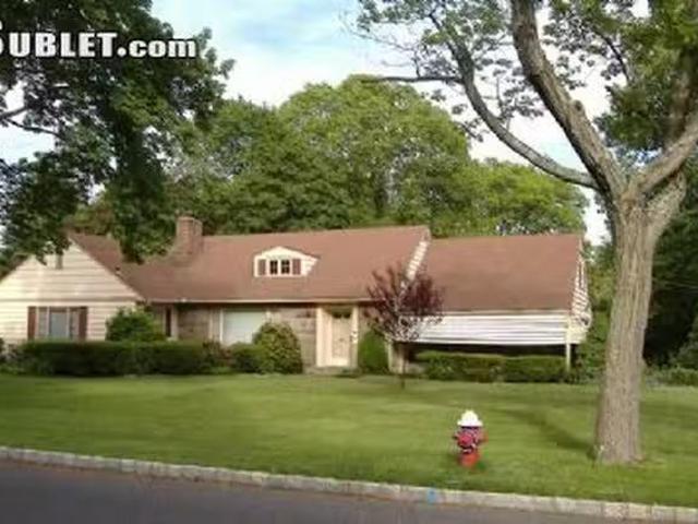 House 4 bedrooms in Mountainside