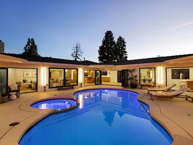 House with pool