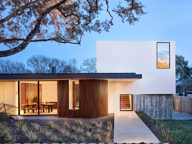 House with pool and garden