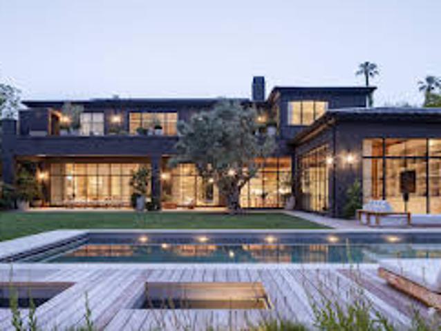 House with pool and garden