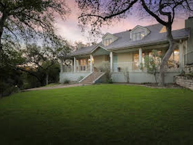 House with pool and garden