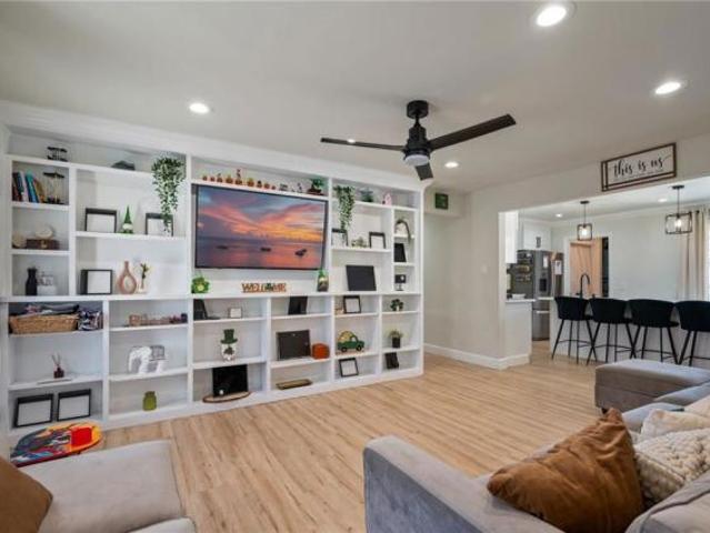 house 5 bedroom, Carson CA 90746 DS88459774